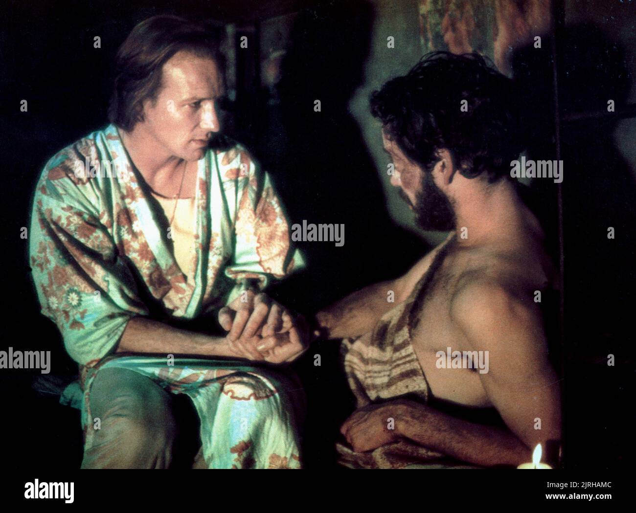 William hurt raul julia kiss -Fotos und -Bildmaterial in hoher ...