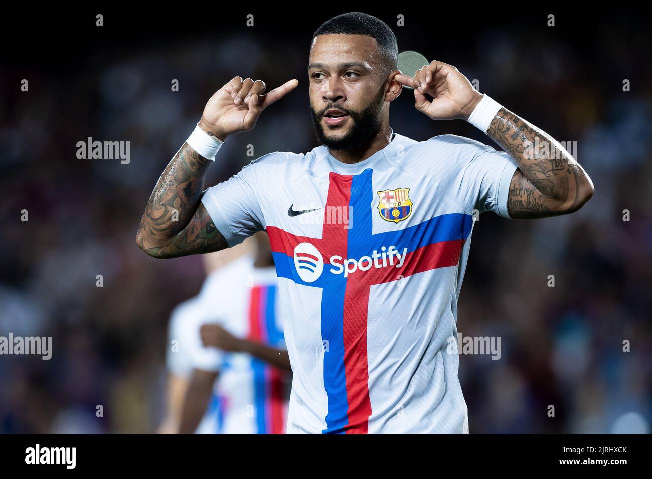 Memphis Depay vom FC Barcelona feiert im Freundschaftsspiel des FC ...