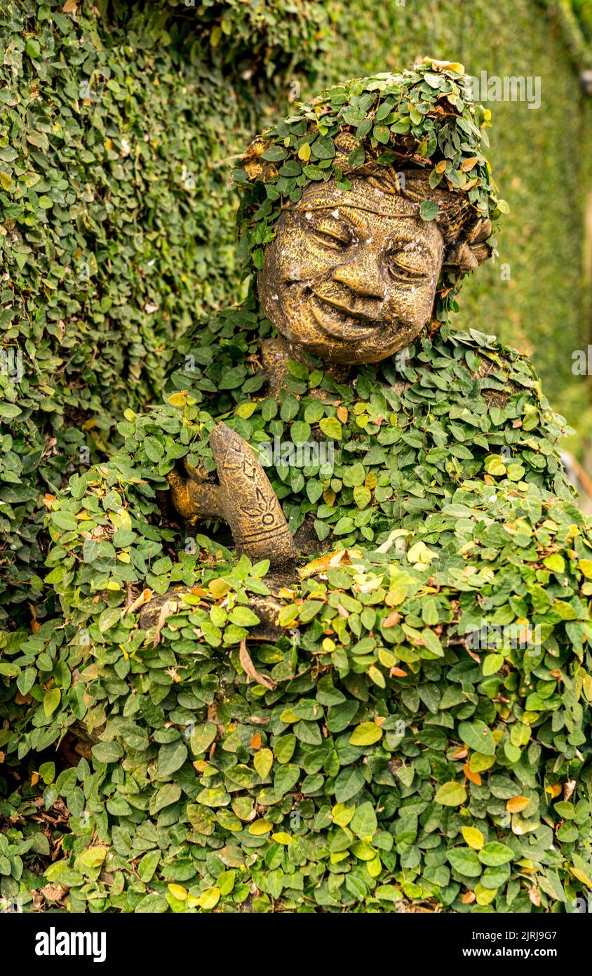 Broken angel statue -Fotos und -Bildmaterial in hoher Auflösung – Alamy