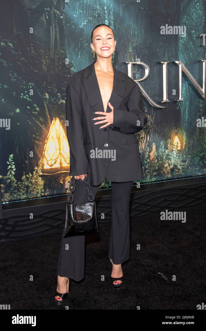 NEW YORK, NEW YORK - 23. AUGUST: Solea Pfeiffer nimmt am 23. August ...