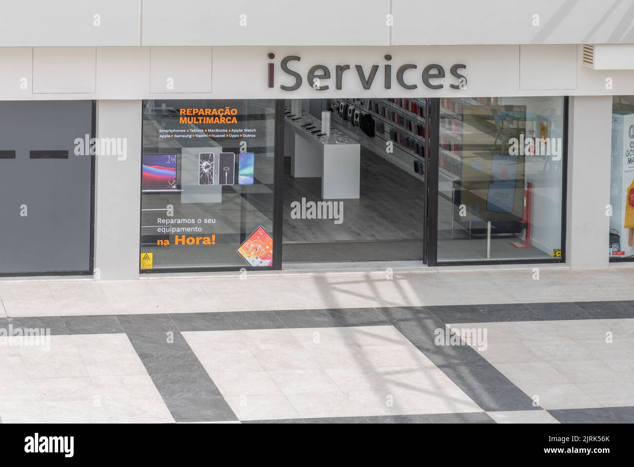 Mobile reparaturwerkstatt -Fotos und -Bildmaterial in hoher Auflösung – Alamy