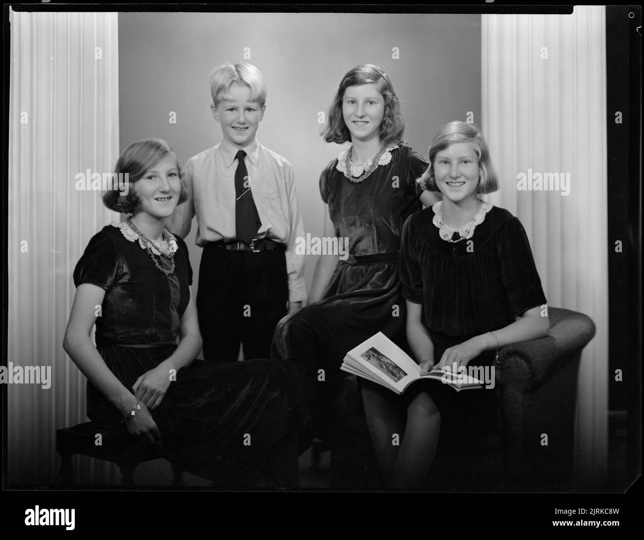 Isabel und mary galway kind -Fotos und -Bildmaterial in hoher Auflösung ...