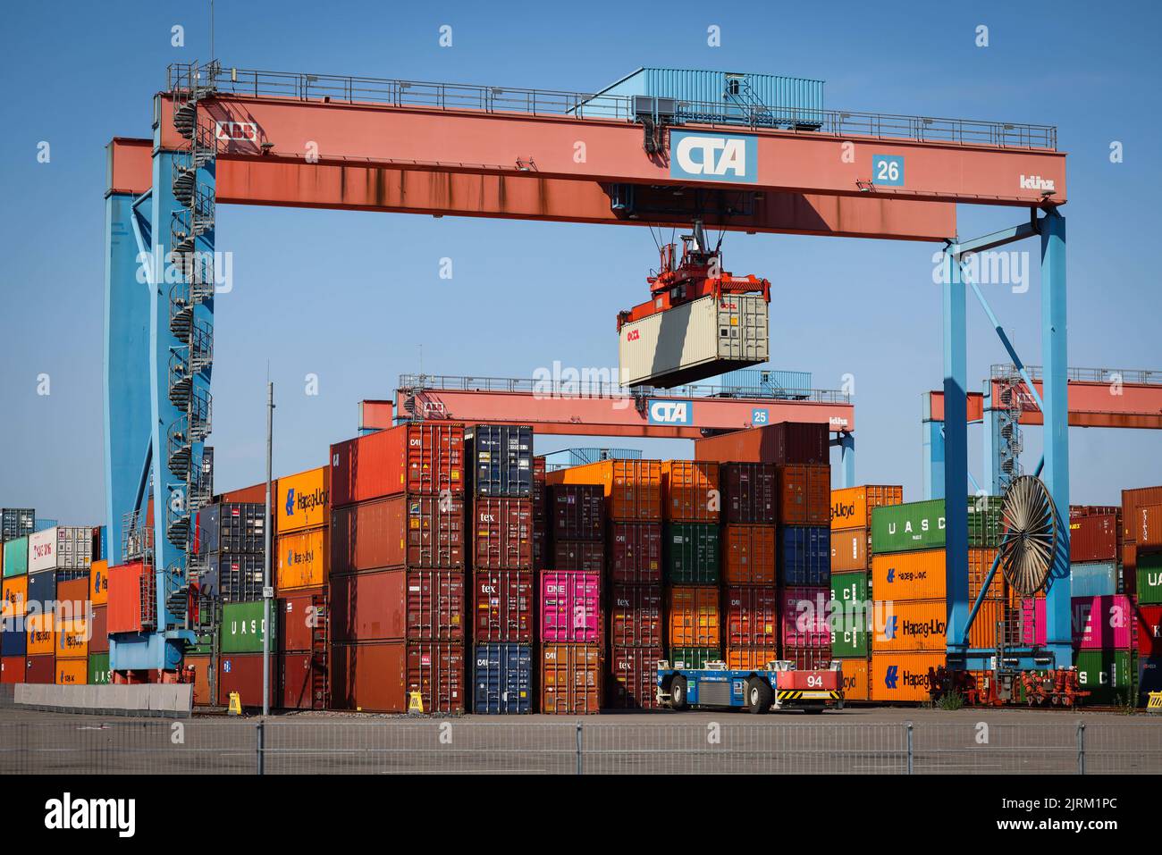 Transporte completamente automatizado -Fotos und -Bildmaterial in hoher Auflösung – Alamy