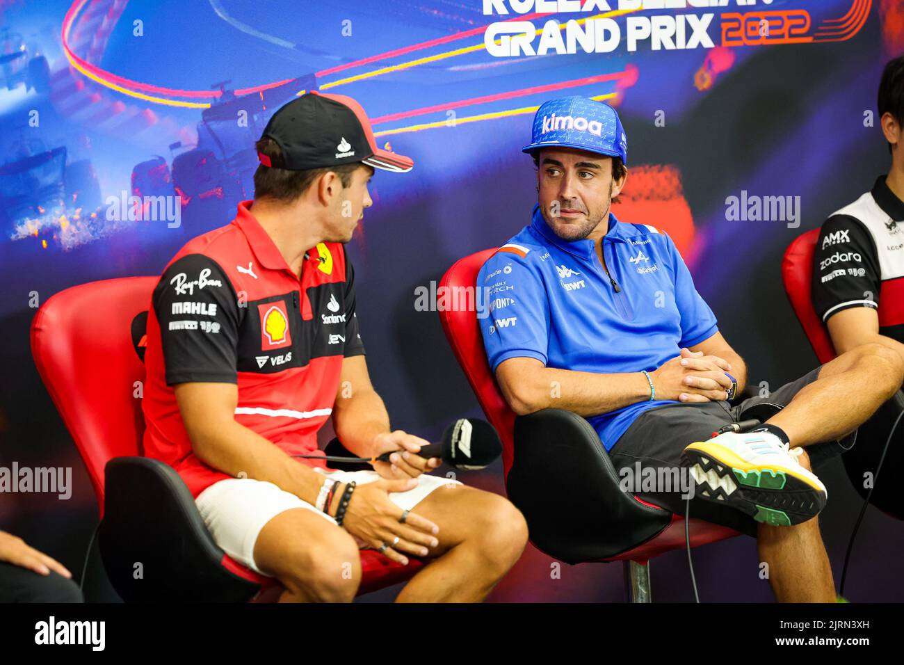 Fernando alonso and charles leclerc -Fotos und -Bildmaterial in hoher ...