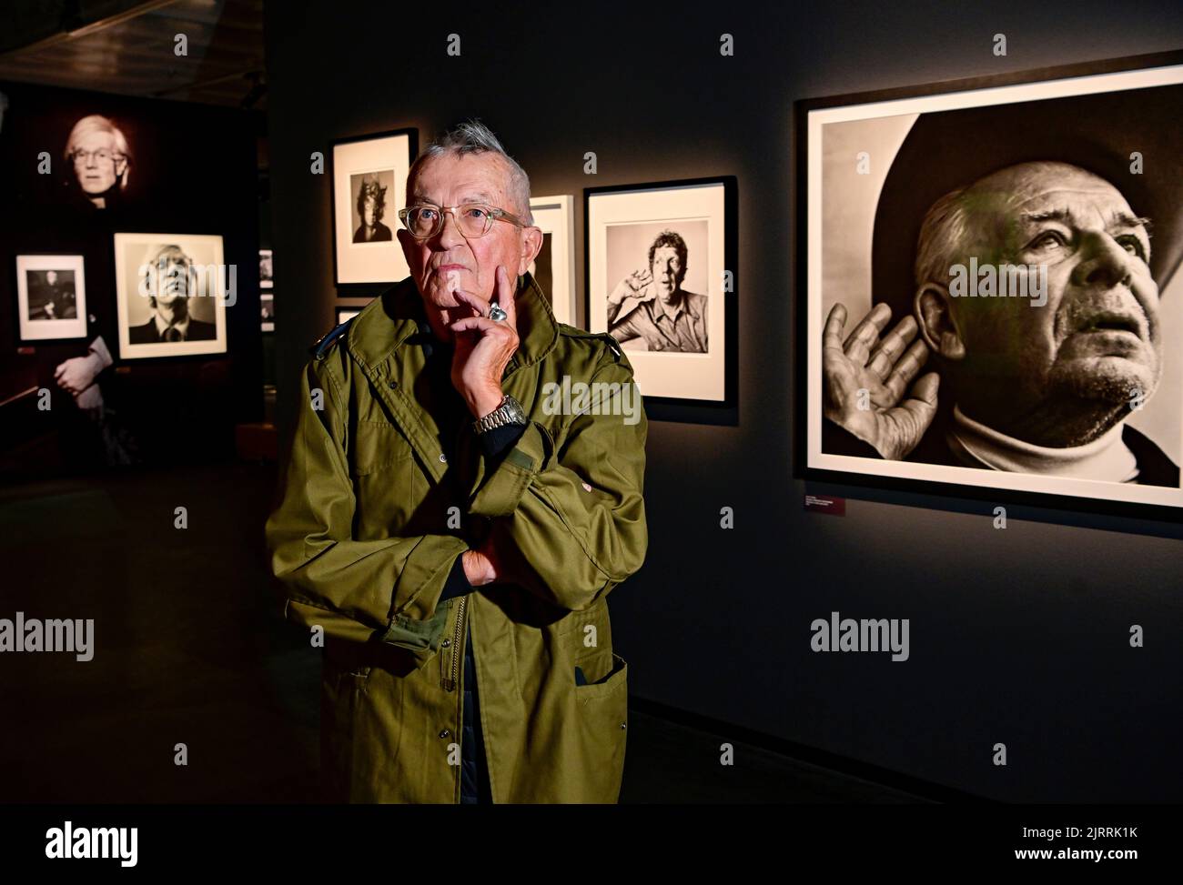 Der Fotograf Hans Gedda bei seiner Ausstellung „Nära ögat“ auf der ...