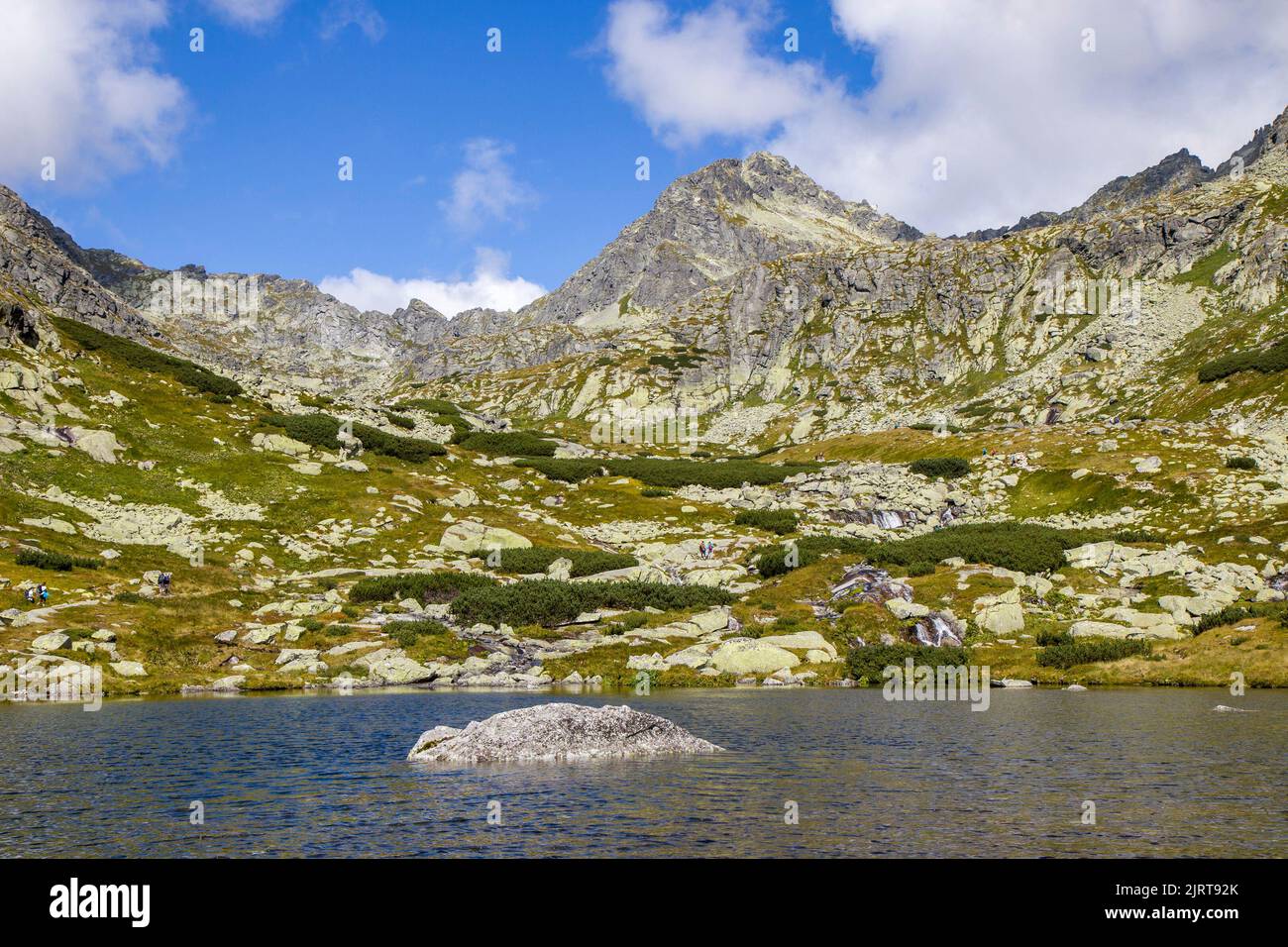 Berglandschaft, herrlicher See. Pleso nad Skokom, Vysoke Tatry , hohe ...