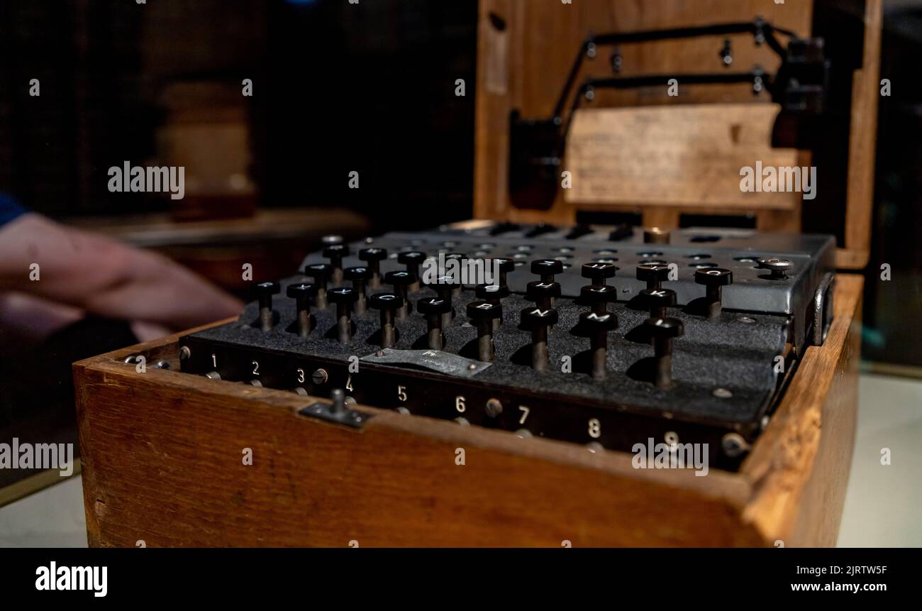Enigma chiffriermaschine -Fotos und -Bildmaterial in hoher Auflösung ...