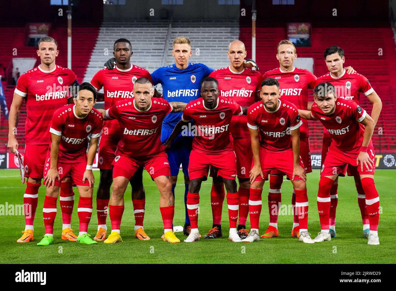 ANTWERPEN, BELGIEN - 25. AUGUST: Toby Alderweireld vom Royal Antwerp FC ...
