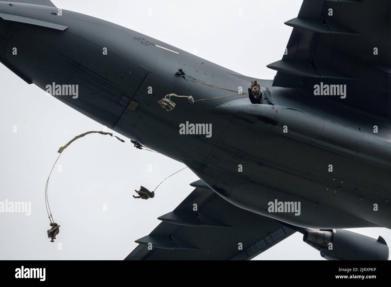 Fallschirmjäger der US-Armee, die dem Kampfteam der Infanterie-Brigade ...