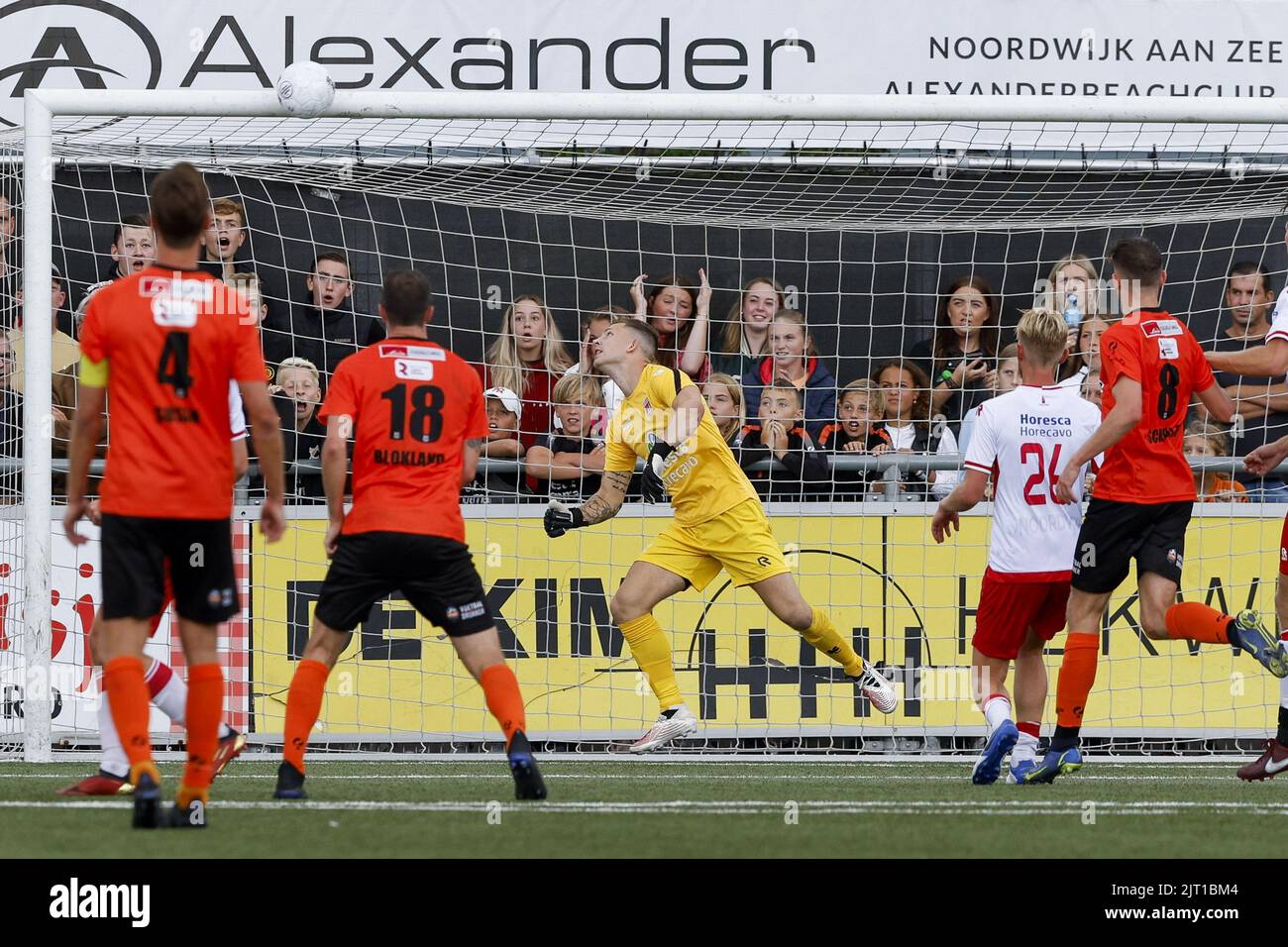 Katwijk , 27-08-2022 , Sportpark Nieuw Zuid , Niederländischer Fußball ...