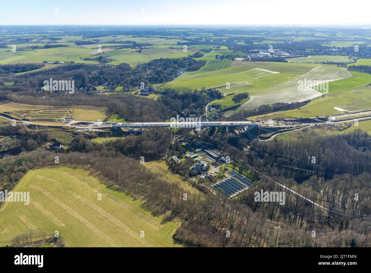 Luftaufnahme, Angerbachtalbrücke, neuer Autobahnabschnitt der A44, Spaltschließung zwischen ...
