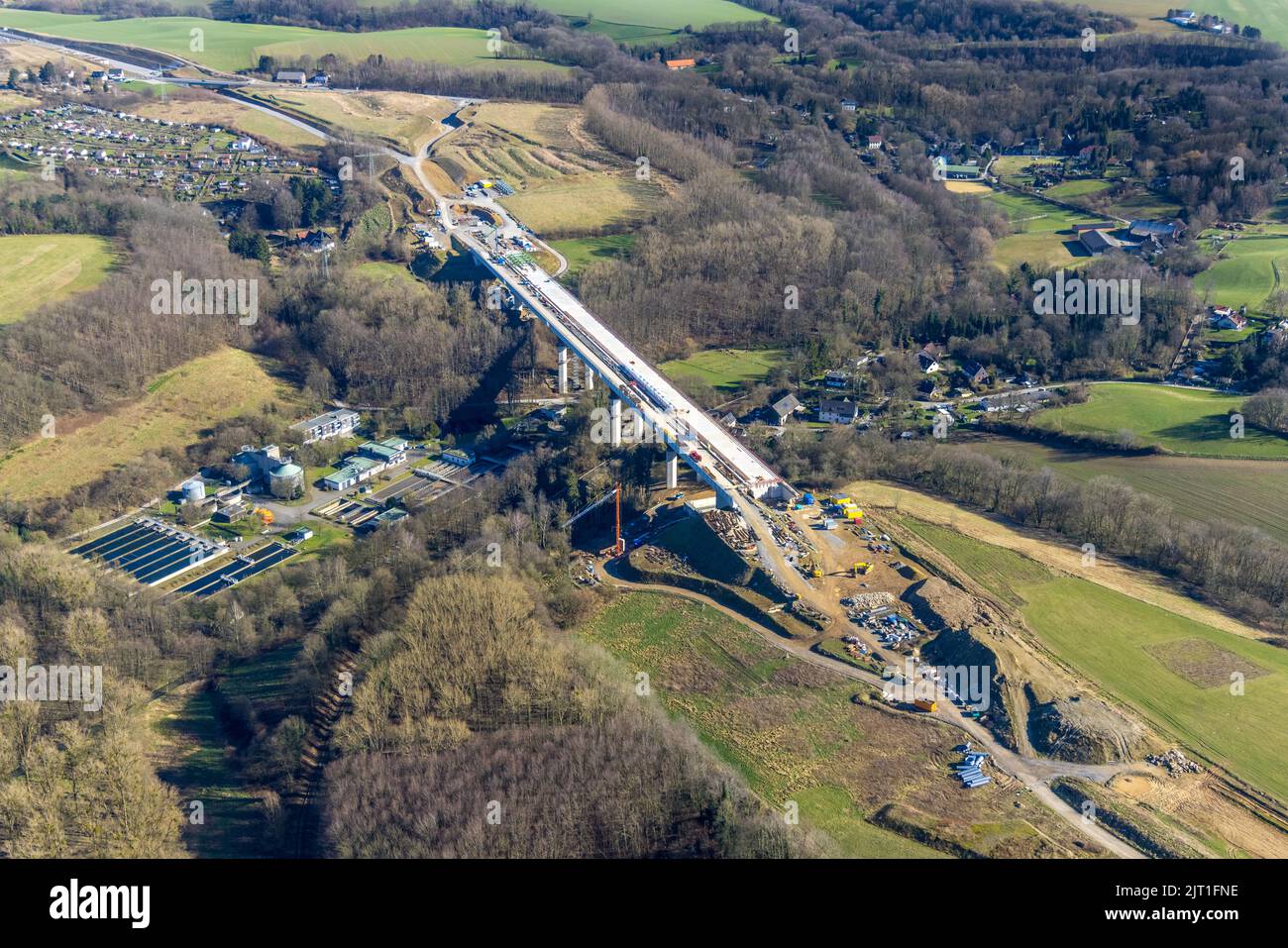 Luftaufnahme, Angerbachtalbrücke, neuer Autobahnabschnitt der A44, Spaltschließung zwischen ...