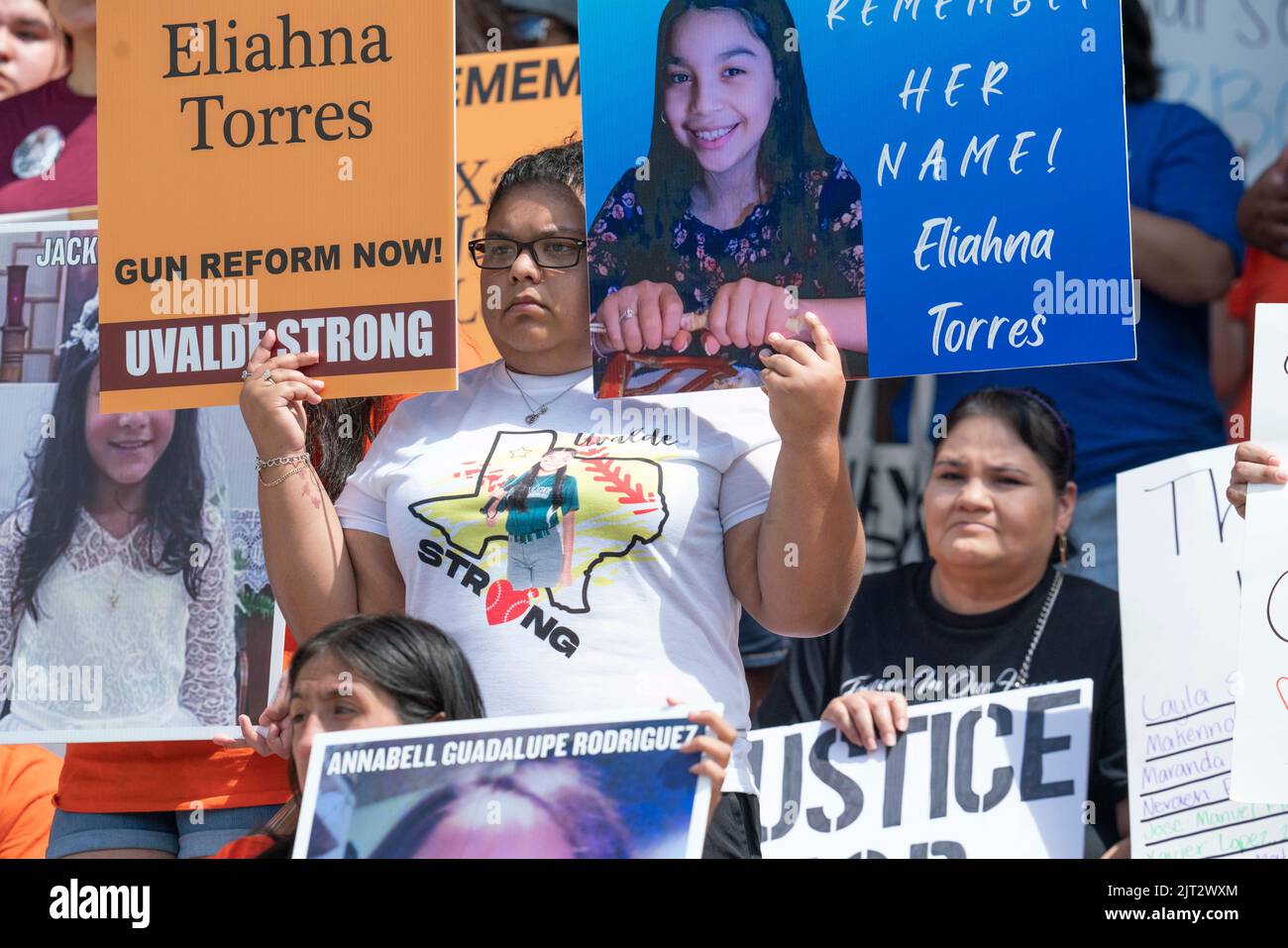 Austin, TX, USA. 27. August 2022. Familien von den Schüssen vom 24. Mai ...