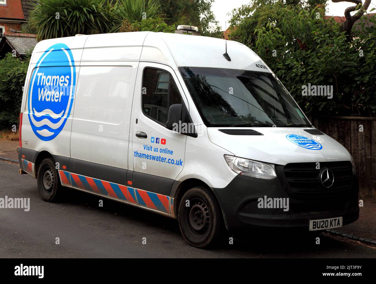 Water vehicle -Fotos und -Bildmaterial in hoher Auflösung – Alamy