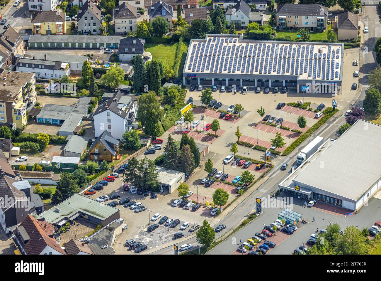 Luftaufnahme, Aldi-Supermarkt mit Solardach, Kettwig, Essen, Ruhrgebiet ...