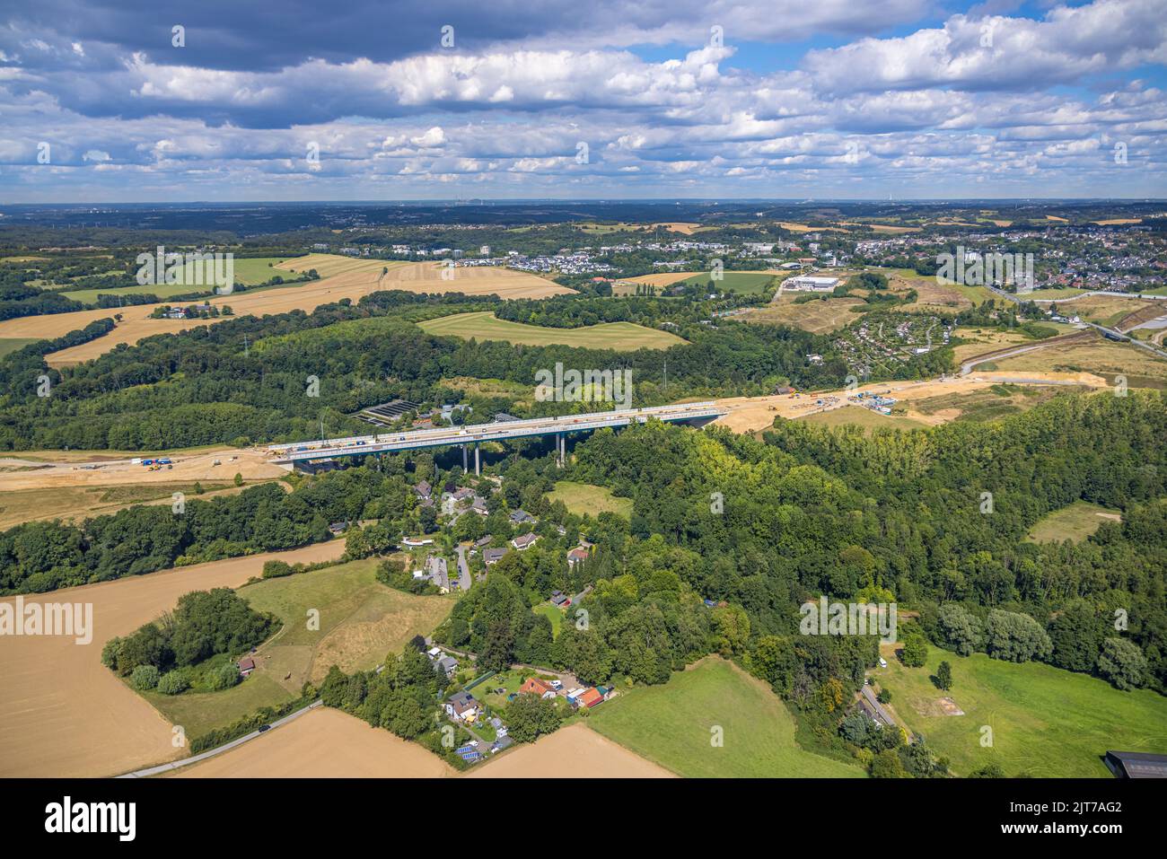 Luftaufnahme, Baustelle Angerbachtalbrücke, neuer Autobahnabschnitt der A44, Spaltschließung ...