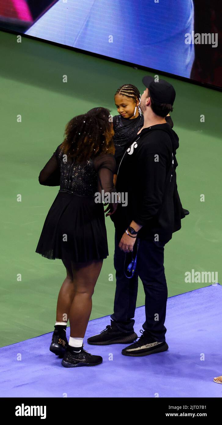 Serena williams mit tochter olympia -Fotos und -Bildmaterial in hoher ...