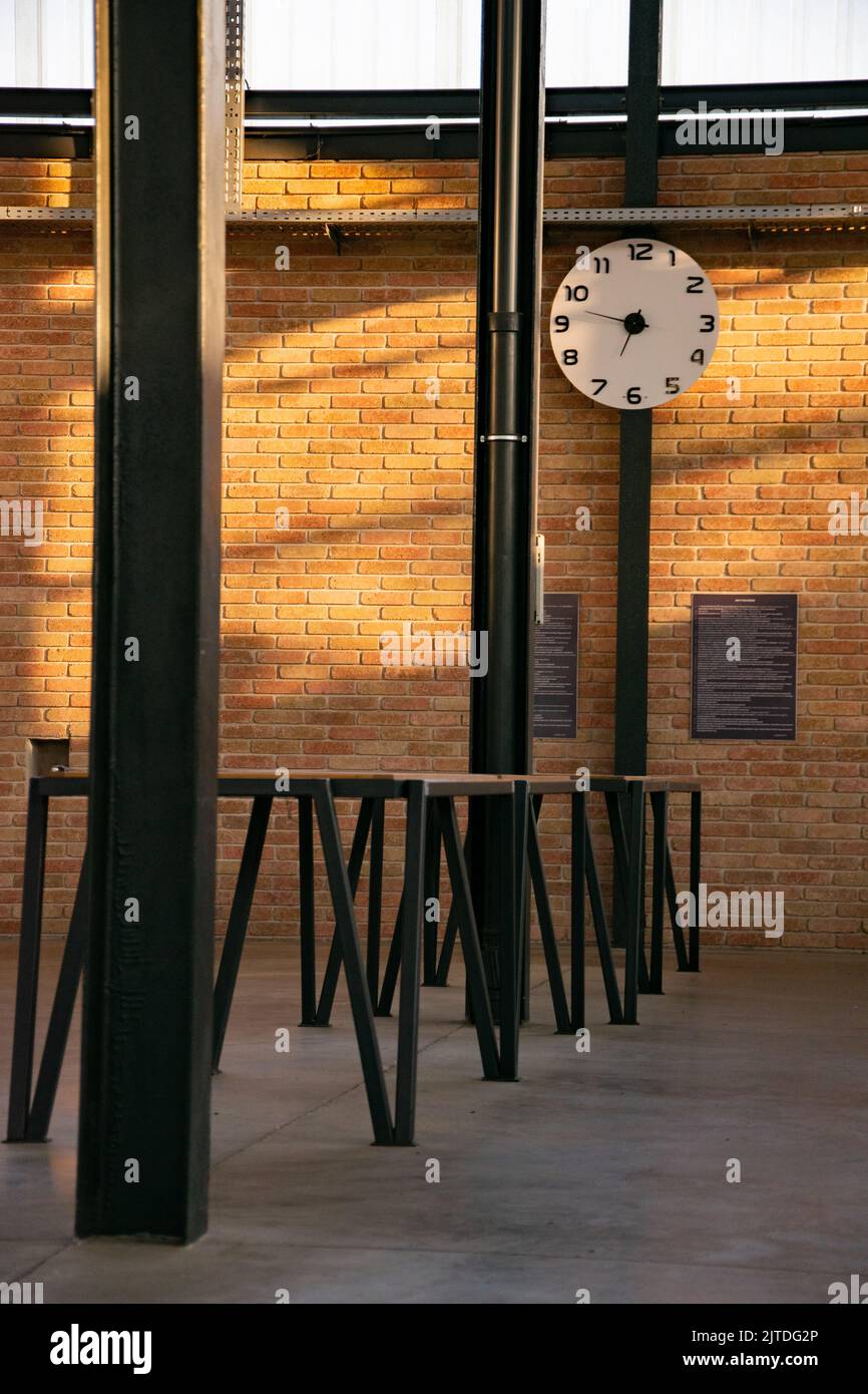 Leere bauernmarkthalle -Fotos und -Bildmaterial in hoher Auflösung – Alamy