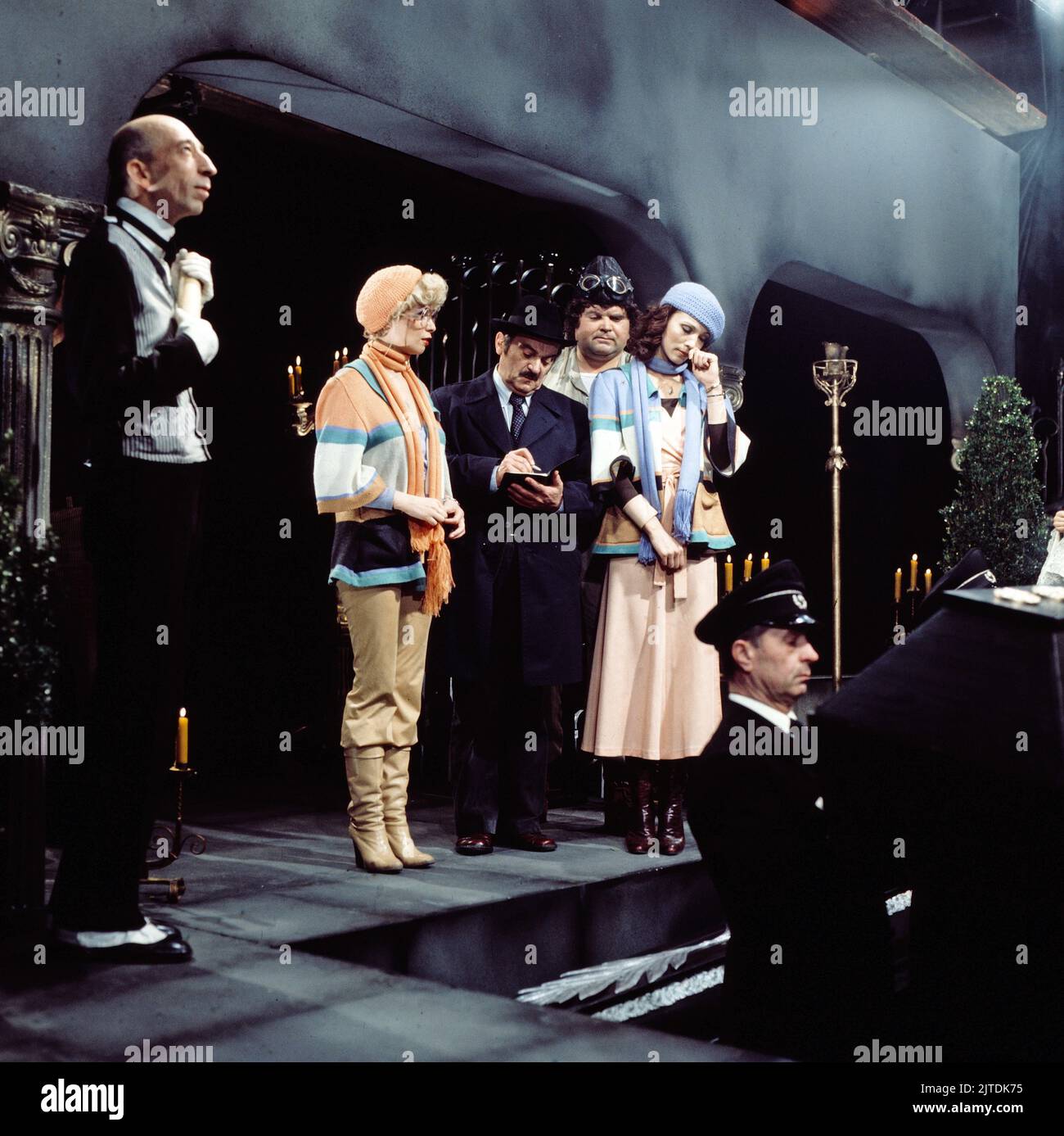 Iris berben ingrid steeger -Fotos und -Bildmaterial in hoher Auflösung ...