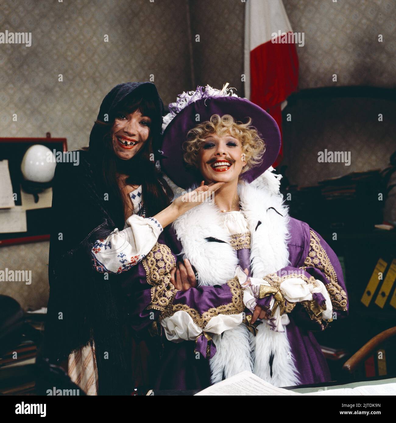 Iris berben ingrid steeger -Fotos und -Bildmaterial in hoher Auflösung ...