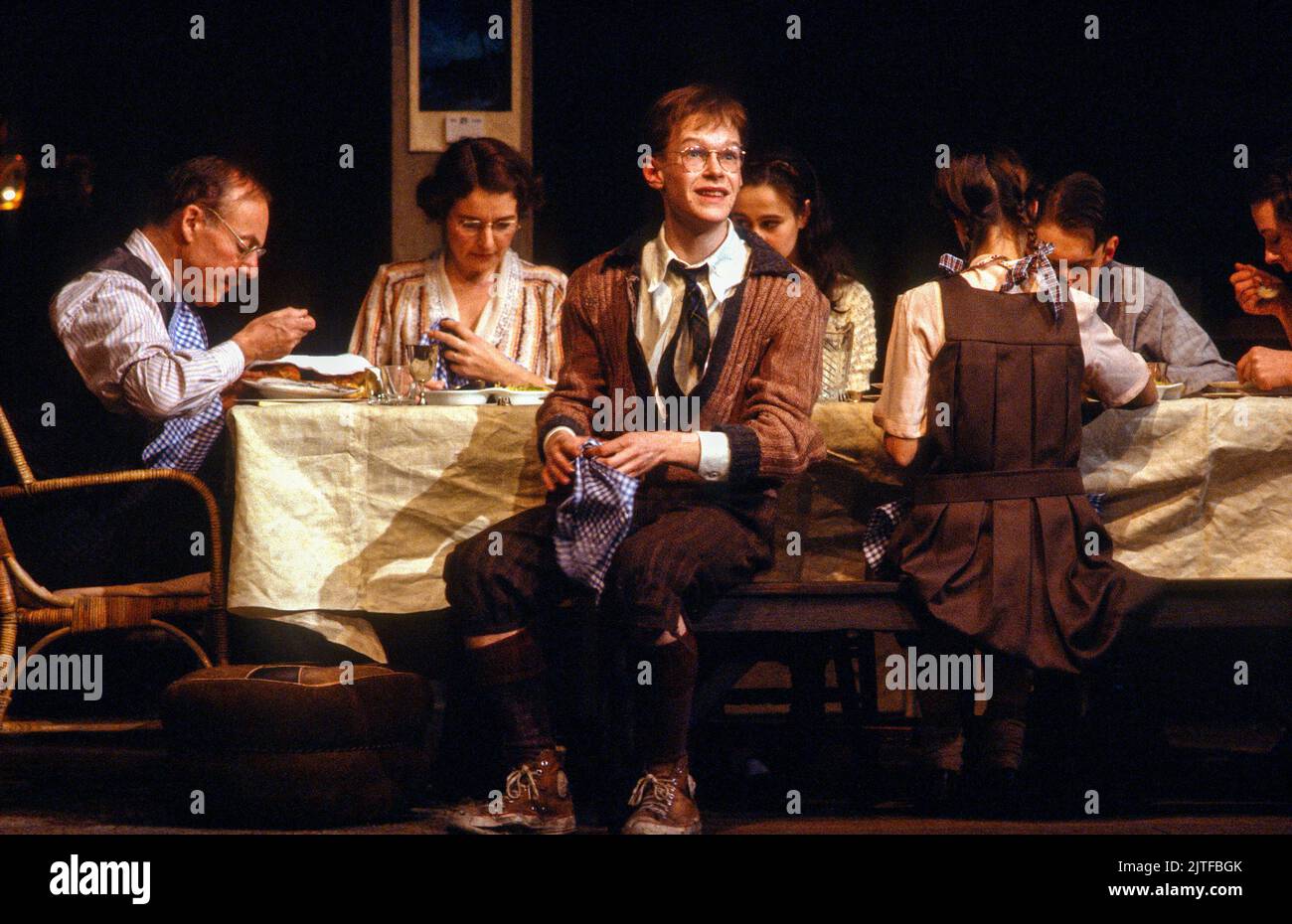 Von links: Harry Towb (Jack Jerome), Alison Fiske (Blanche Morton ...