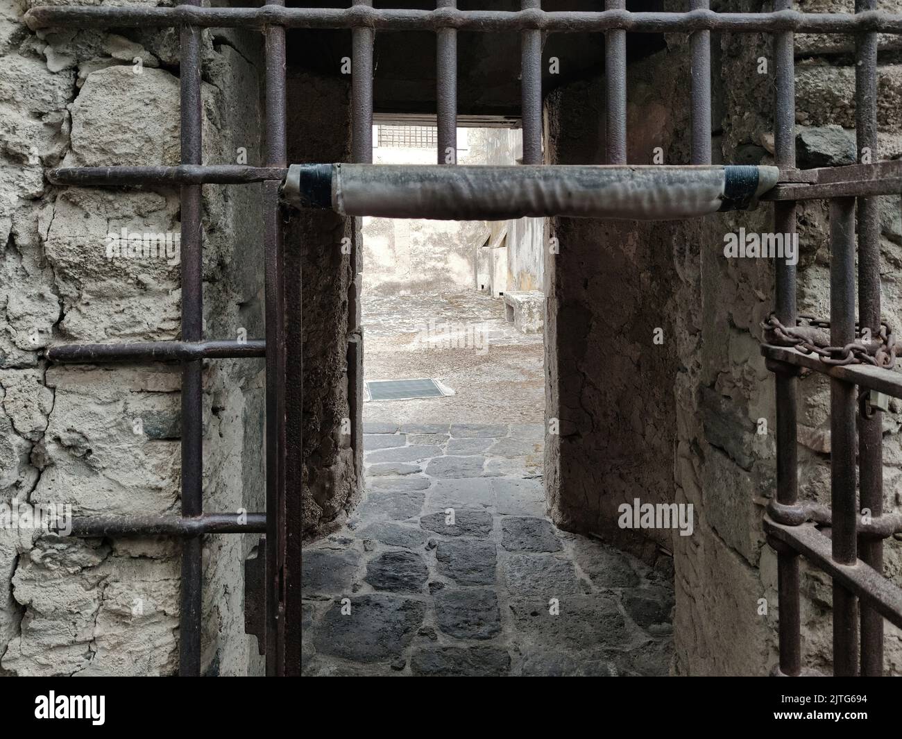 Das Bourbon-Gefängnis im aragonesischen Schloss Ischia Porto (Insel ...