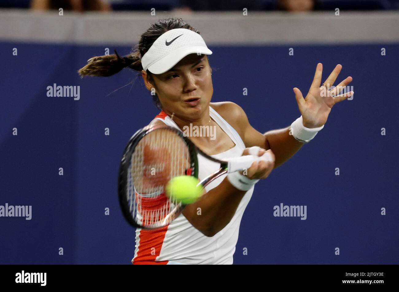 Alize cornet emma raducanu erste runde -Fotos und -Bildmaterial in ...