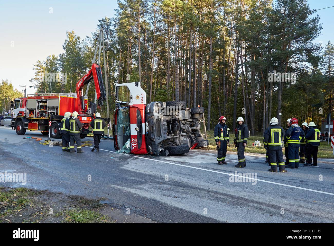 Danger collision -Fotos und -Bildmaterial in hoher Auflösung – Alamy