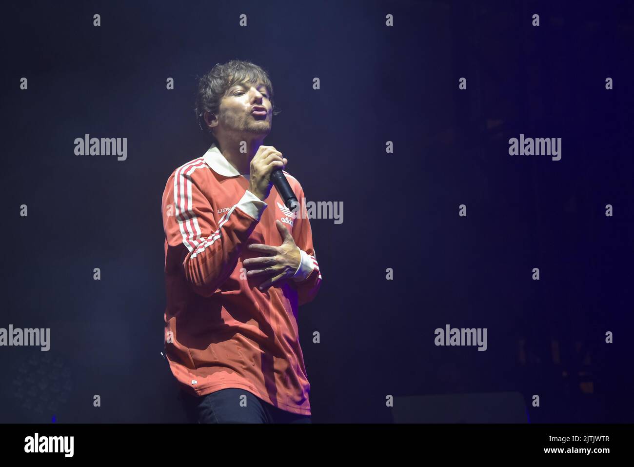 Louis tomlinson tour -Fotos und -Bildmaterial in hoher Auflösung – Alamy