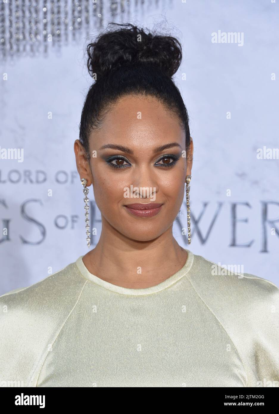 Cynthia Addai-Robinson bei der Premiere von „der Herr der Ringe: Die ...