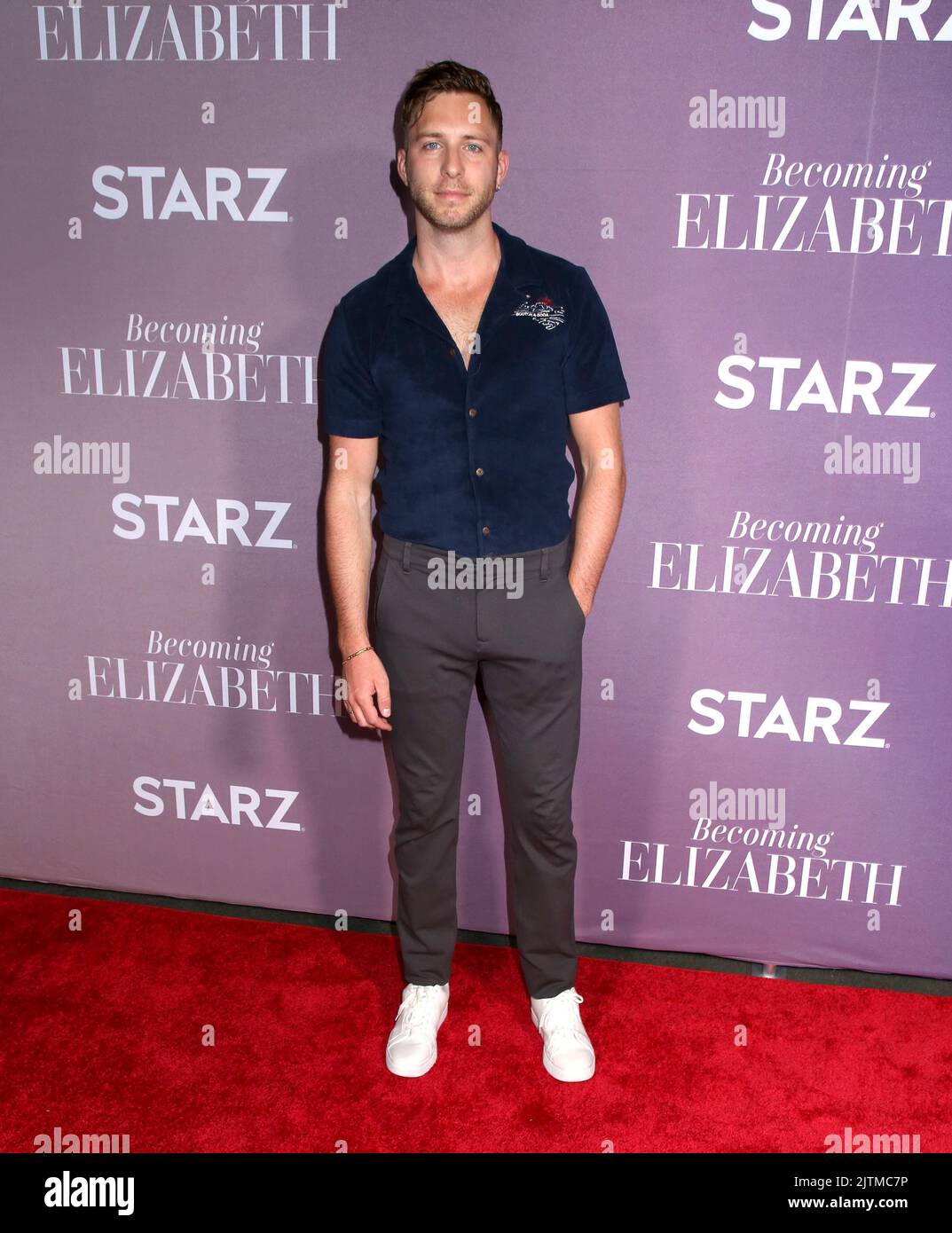 Corey Mach nahm an der New Yorker Premiere „Becoming Elizabeth“ Teil ...