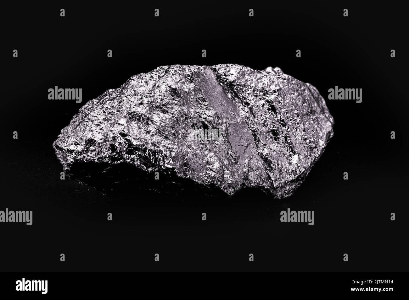 Aluminium-Nugget, Erz in der Industrie als Strukturmaterial in ...