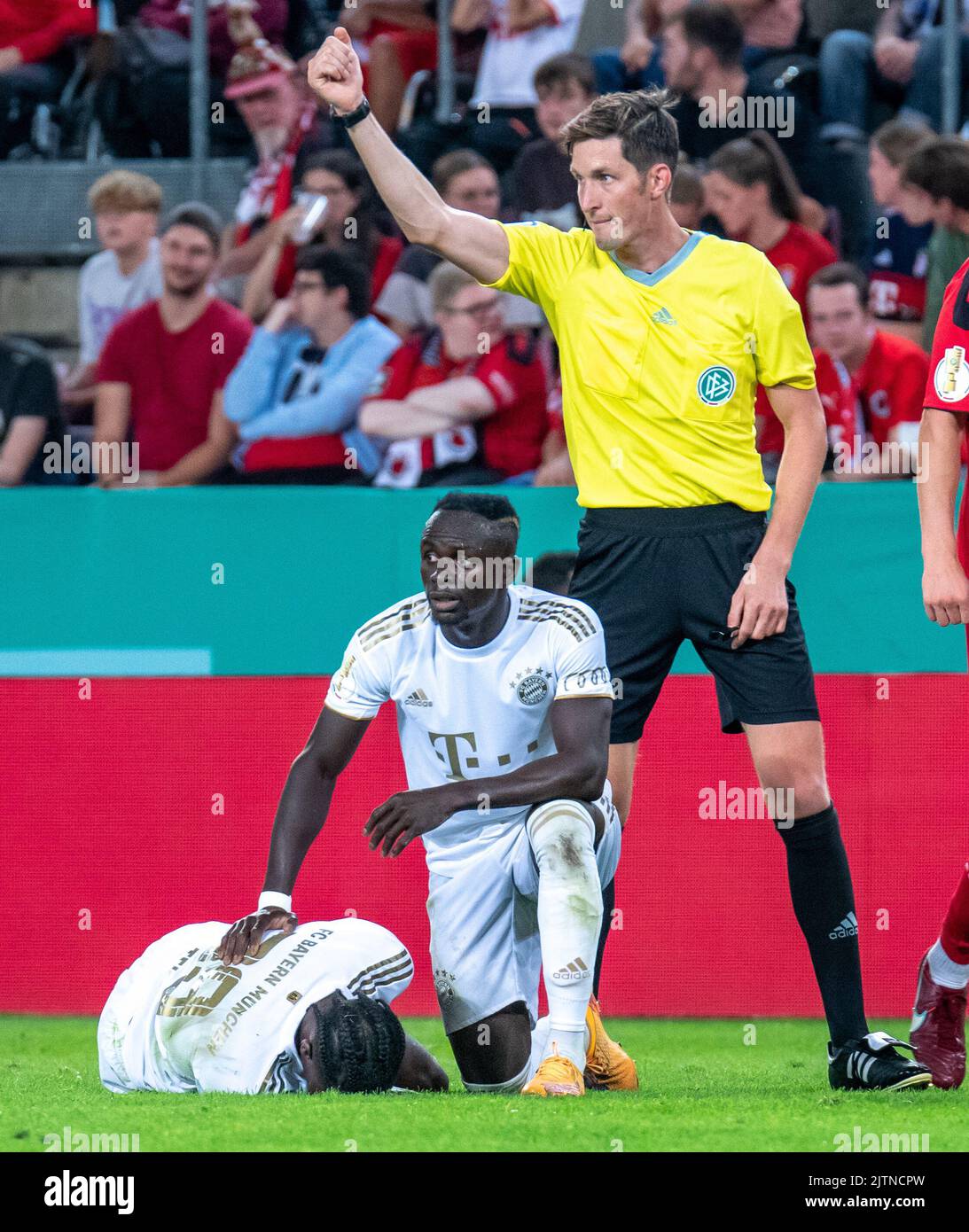 Mathys tel fc bayern munchen -Fotos und -Bildmaterial in hoher ...