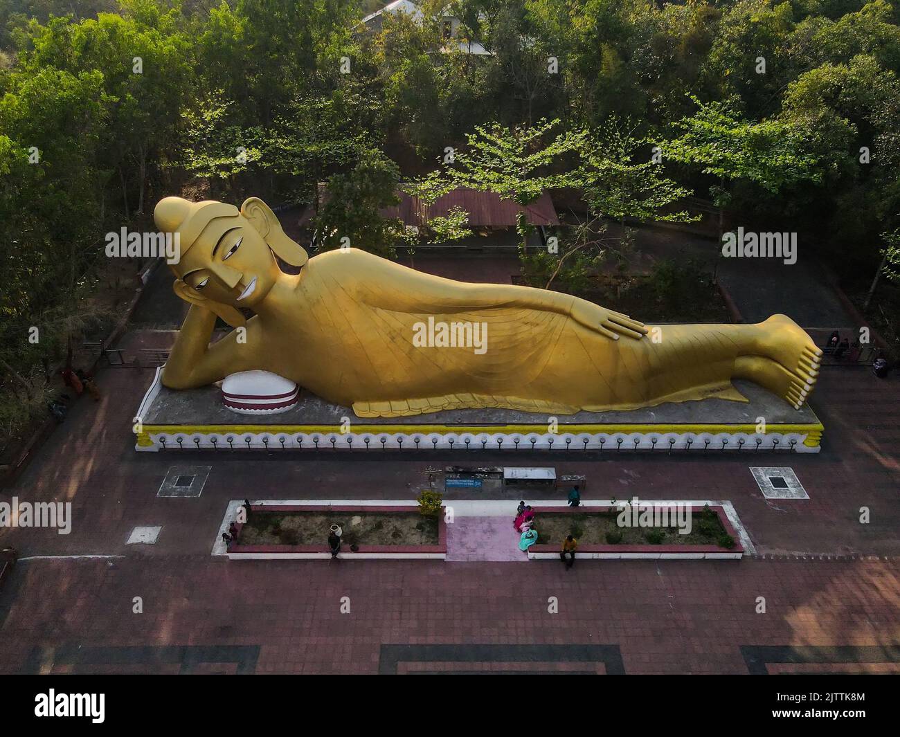 Statua del buddha di gautama -Fotos und -Bildmaterial in hoher ...
