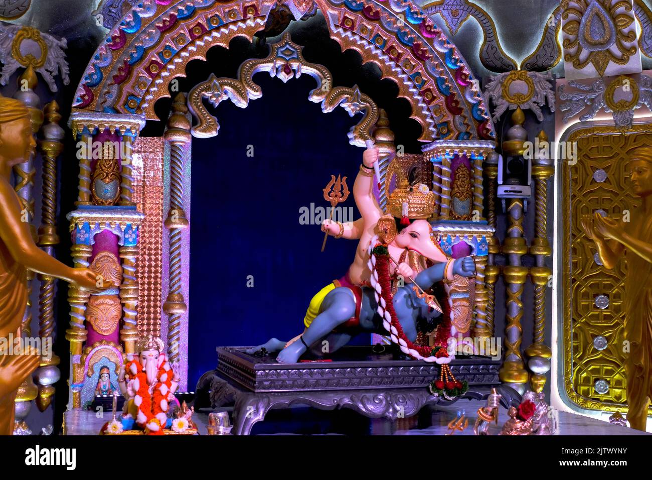 Bhausaheb rangari ganpati -Fotos und -Bildmaterial in hoher Auflösung ...