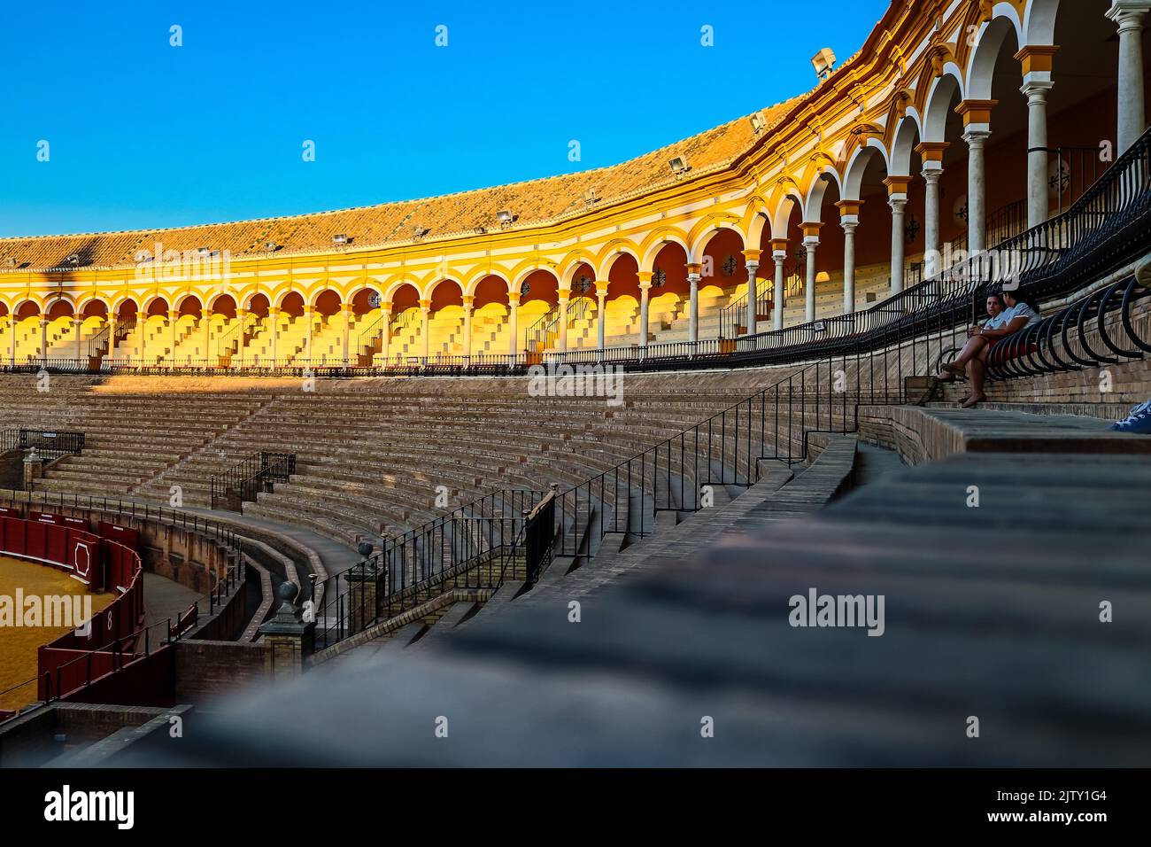 Sevilla, Spanien - 01. September 2022 Plaza de Toros de Sevilla, die ...
