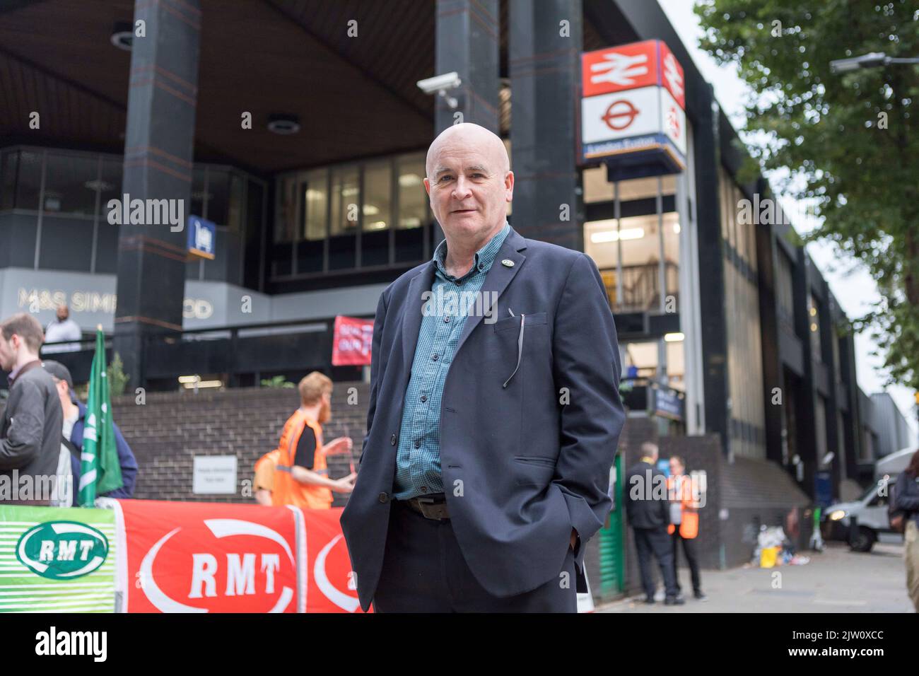 Der nationale Eisenbahnverkehr in London Euston wird auf 1-2 Züge pro ...