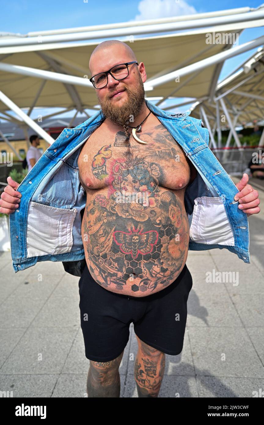Londoner excel tattoo show -Fotos und -Bildmaterial in hoher Auflösung ...