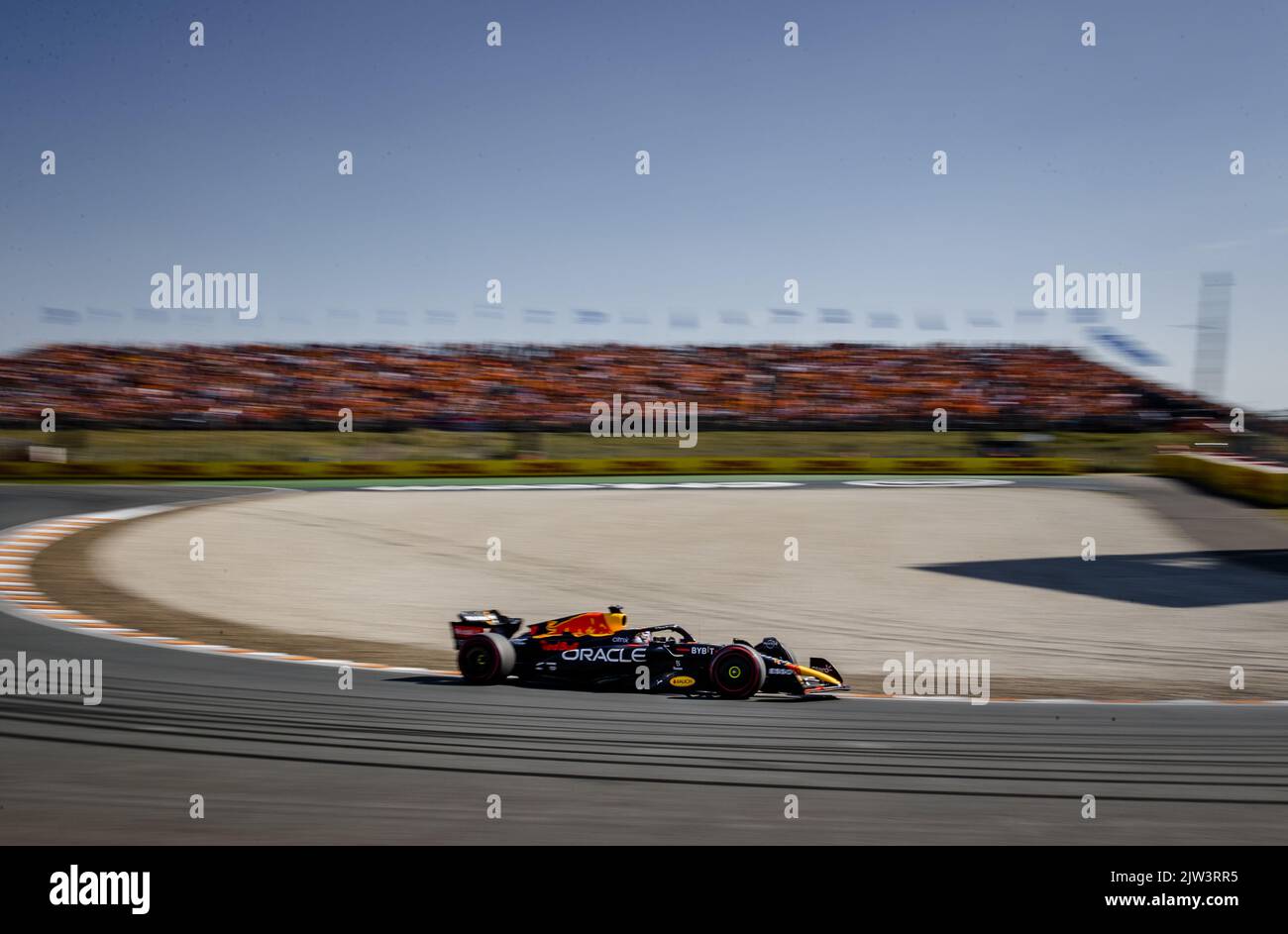 ZANDVOORT - Max Verstappen (Red Bull Racing) während des freien Trainings 3. vor dem Grand Prix ...