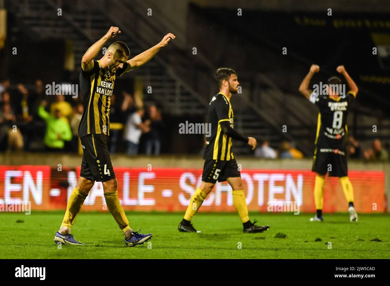 Lierse feiert nach dem Gewinn eines Fußballmatches zwischen Lierse ...