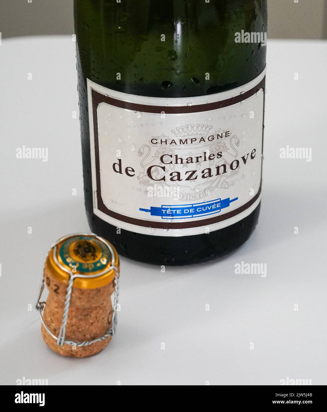 Champagner Charles de Cazanove Tete de Cuvee. Charles de Cazanove ist ...