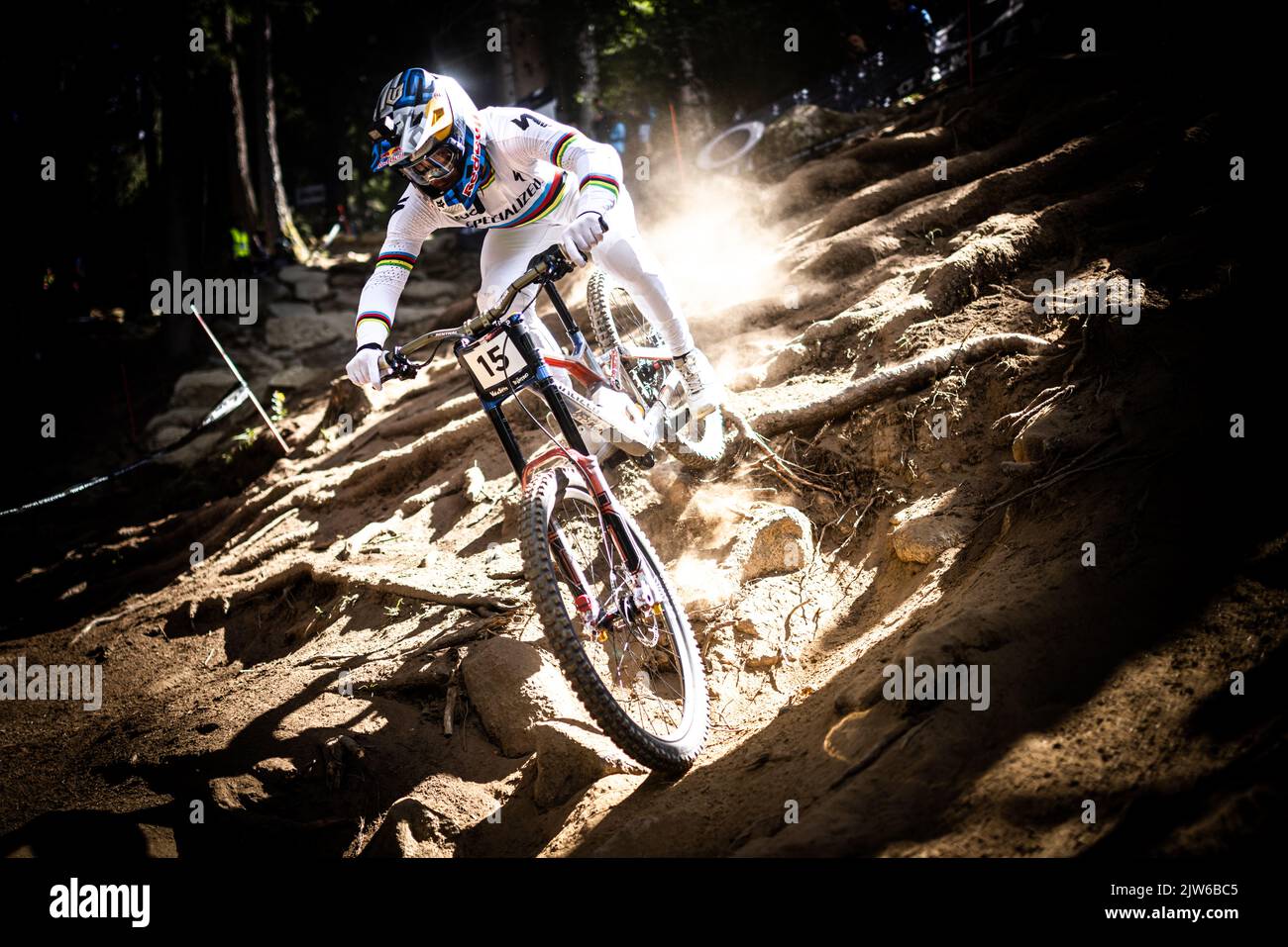 Loic Bruni auf der Strecke des letzten Rennens des UCI Mountain Bike ...