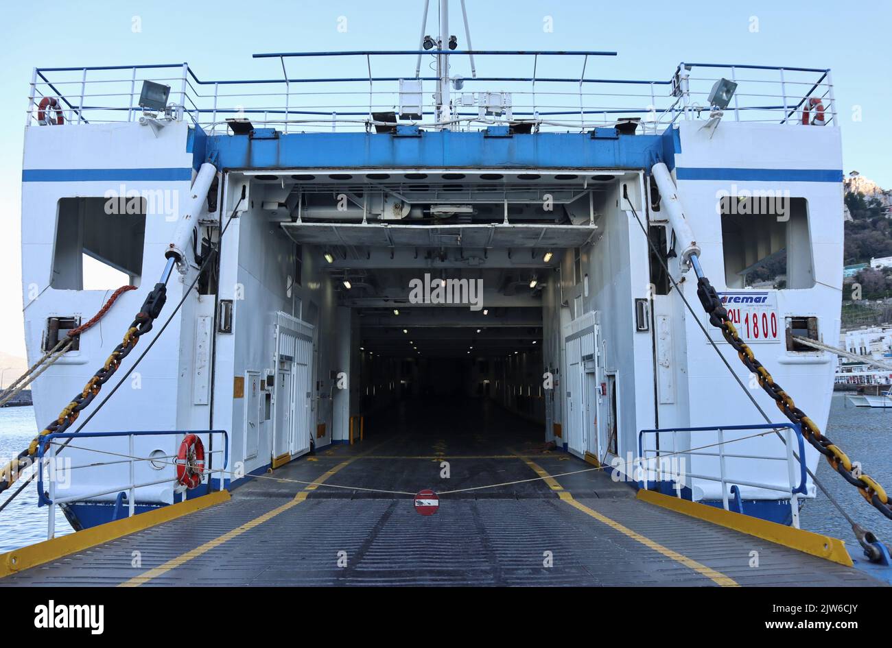 Nave traghetto -Fotos und -Bildmaterial in hoher Auflösung – Alamy