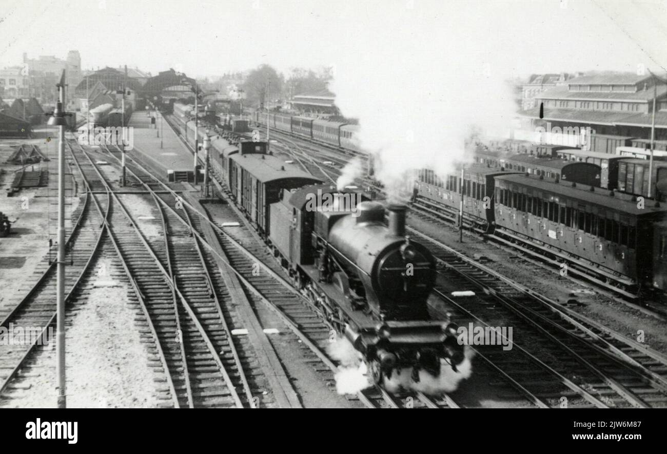 Bild einer Dampflokomotive aus der Baureihe 3700/3800 der N.S. Bei der ...