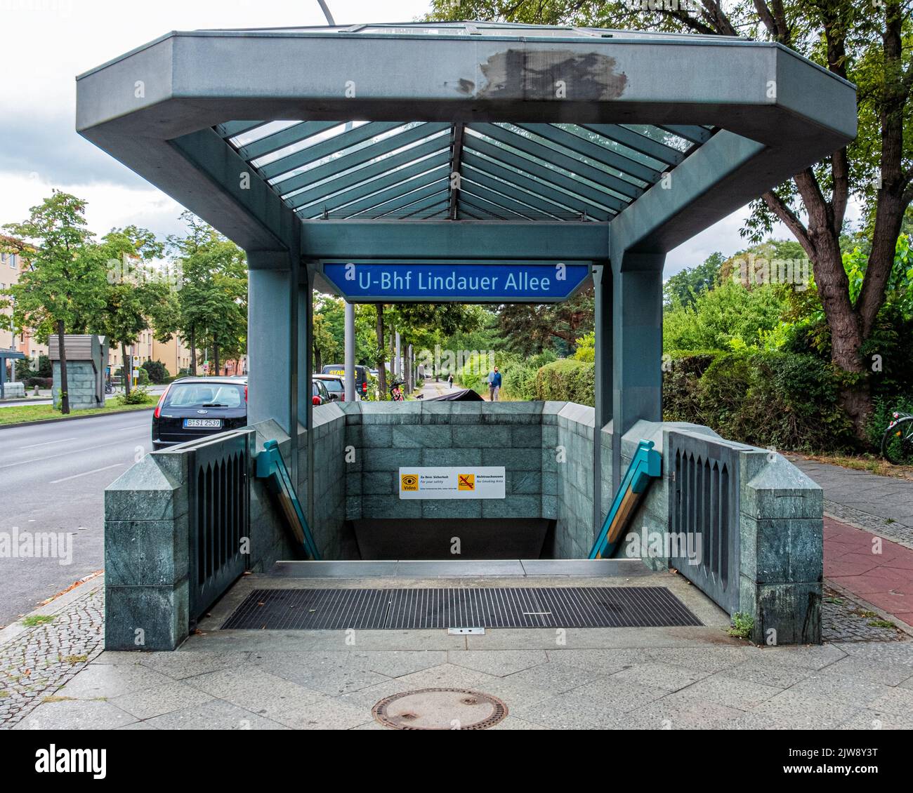 Ubahn berlin linie u8 -Fotos und -Bildmaterial in hoher Auflösung – Alamy