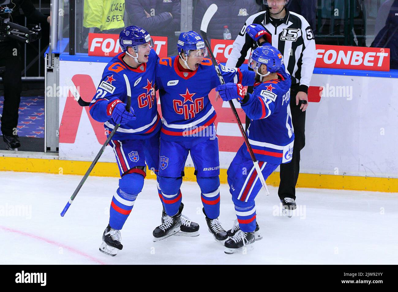 Russische Föderation. St. Petersburg. Palace of Sports Ice. Hockey. Continental Hockey League ...
