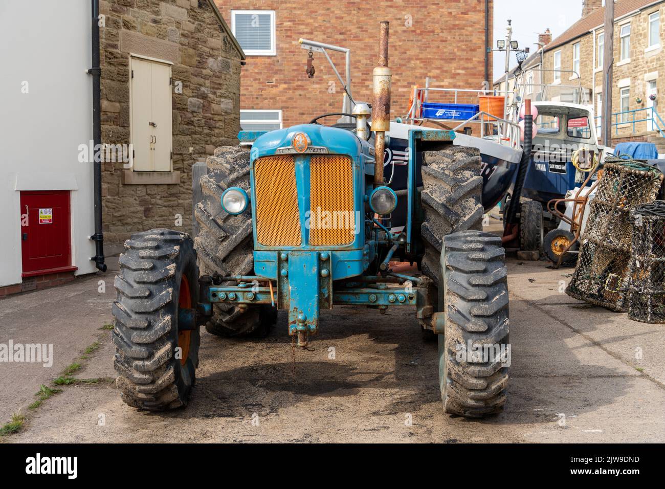 Fordson super major diesel tractor -Fotos und -Bildmaterial in hoher ...