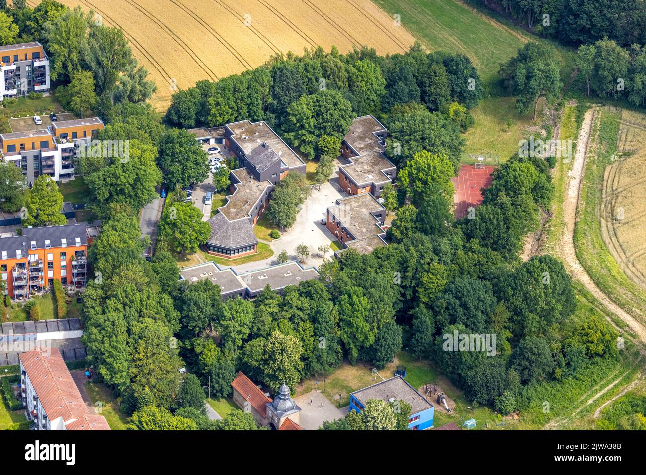 Jugendhilfe st elisabeth kinderheim -Fotos und -Bildmaterial in hoher ...