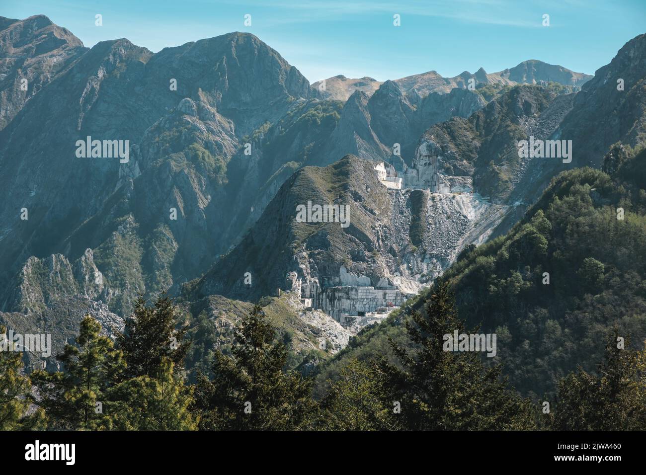 Viaggio in der montagna -Fotos und -Bildmaterial in hoher Auflösung – Alamy