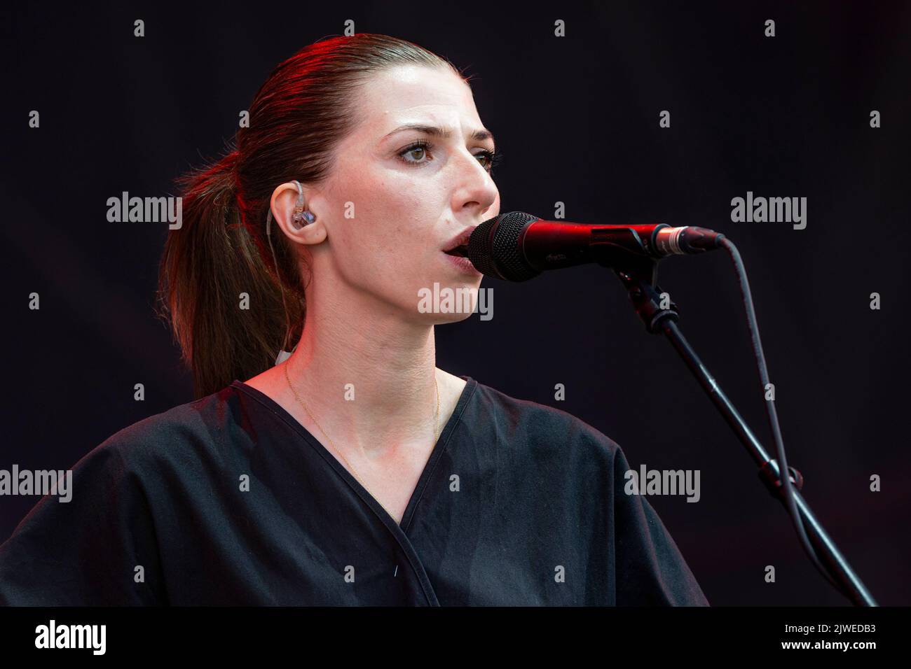 Aldous harding palco -Fotos und -Bildmaterial in hoher Auflösung – Alamy
